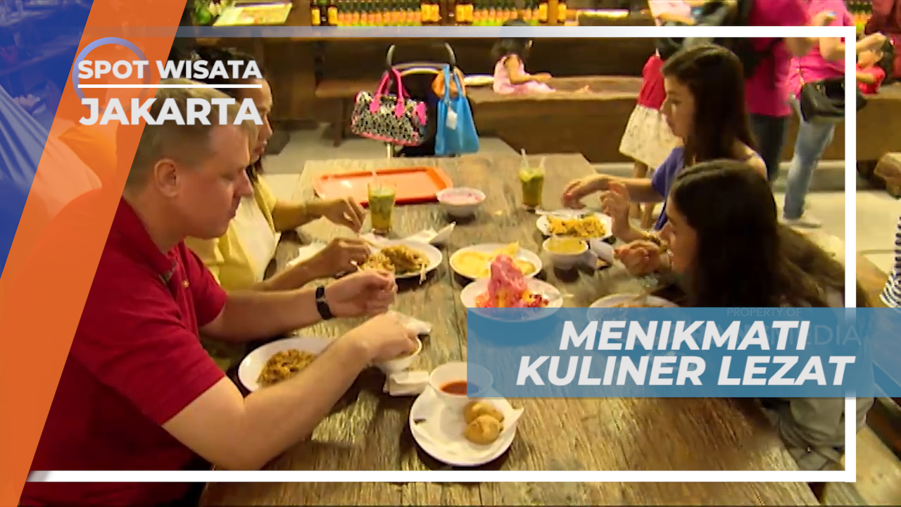 Menyantap Hidangan Makan Siang Dengan Menu Lezat Khas Nusantara, Jakarta Menyantap Hidangan Makan Siang Dengan Menu Lezat Khas Nusantara, Jakarta