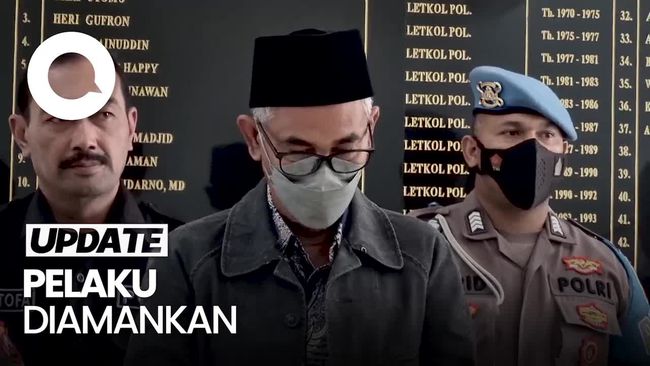 Korban Pemukulan Kepsek MTs di Gresik Bertambah Jadi 19 Siswi! Korban Pemukulan Kepsek MTs di Gresik Bertambah Jadi 19 Siswi!