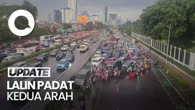 Ada Demo Mahasiswa di Depan DPR, Lalin Jalan Gatot Subroto Macet Ada Demo Mahasiswa di Depan DPR, Lalin Jalan Gatot Subroto Macet
