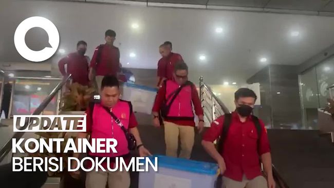 Momen Kantor Johnny G Plate Digeledah, Jaksa Bawa 2 Boks Kontainer