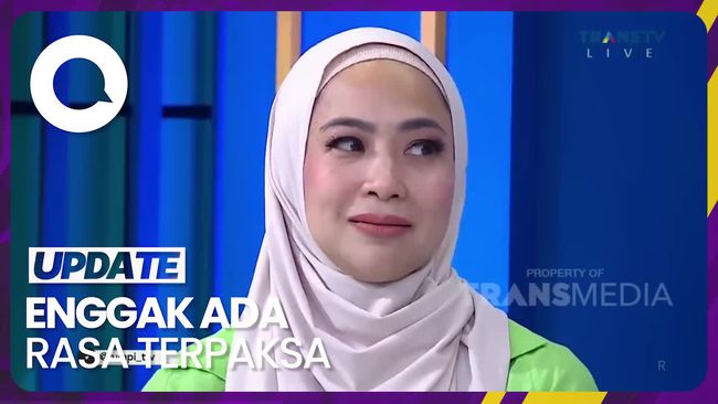 Yang Membuat Feni Rose Makin Mantap Berhijab