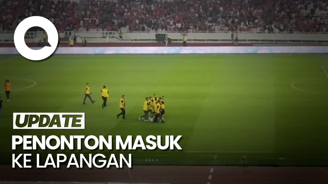 Penonton Masuk ke Lapangan Usai Laga Indonesia vs Argentina