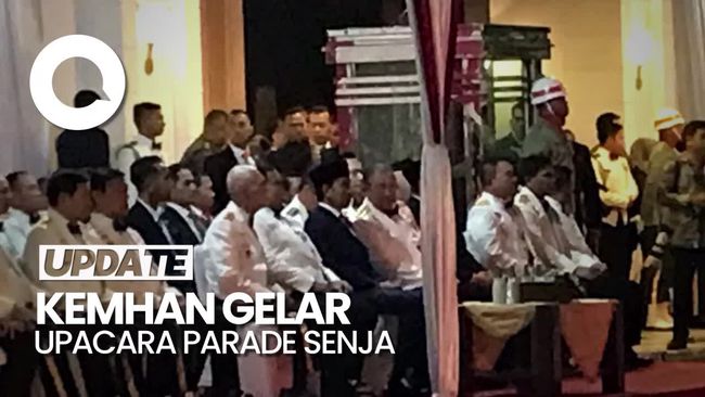 Jokowi Pimpin Upacara Parade Senja di Kementerian Pertahanan