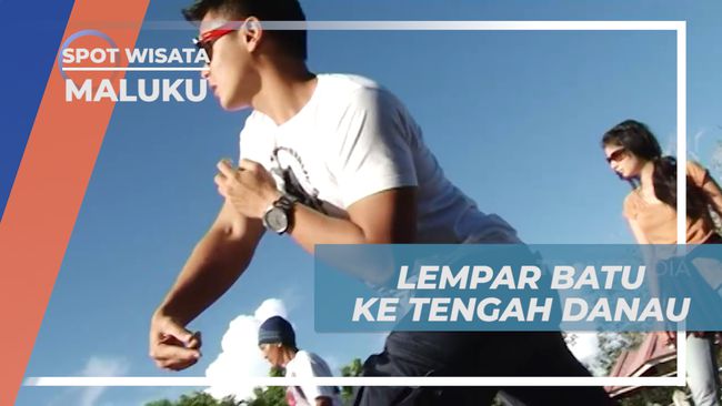 Uniknya Melempar Batu ke Tengah Danau Tolire, Maluku Utara