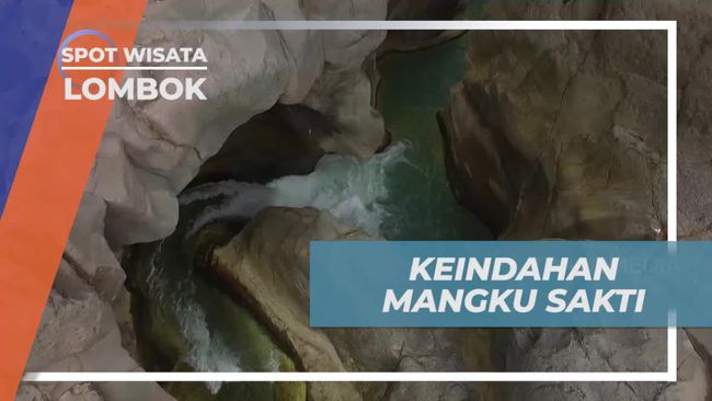 Air Terjun Mangku Sakti Lombok, Diapit Dua Batu Besar Air Terjun Mangku Sakti Lombok, Diapit Dua Batu Besar