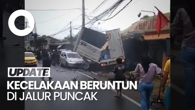 Penampakan 5 Mobil Tabrakan Beruntun di Puncak Bogor, Ada Korban