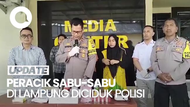 Polisi Gerebek Rumah Pembuatan Sabu-sabu di Lampung Polisi Gerebek Rumah Pembuatan Sabu-sabu di Lampung