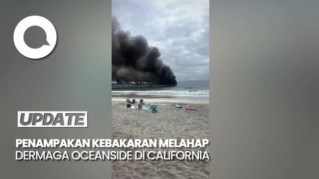 Penampakan Kebakaran Melahap Dermaga Oceanside di California