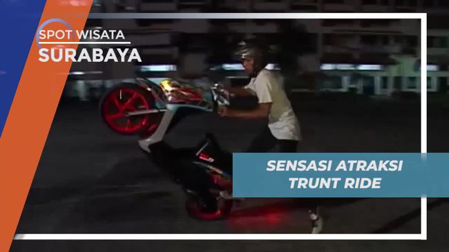 Unjuk Kebolehan Mengendarai Sepeda Motor Oleh Para Stunt Rider, Surabaya Unjuk Kebolehan Mengendarai Sepeda Motor Oleh Para Stunt Rider, Surabaya