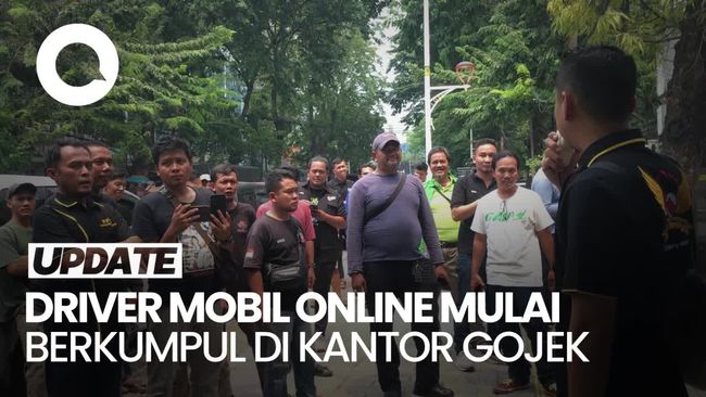 Gelar Demo, Driver Taksi Online Mulai Berdatangan ke Kantor Gojek