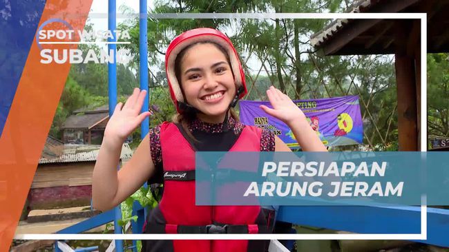 Serunya Arung Jeram di Sungai Hangat Subang