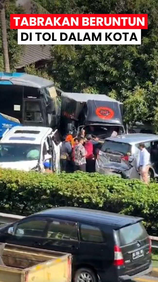 Video: Tabrakan Beruntun di Tol Dalam Kota Arah Cawang, Lalin Padat Video: Tabrakan Beruntun di Tol Dalam Kota Arah Cawang, Lalin Padat
