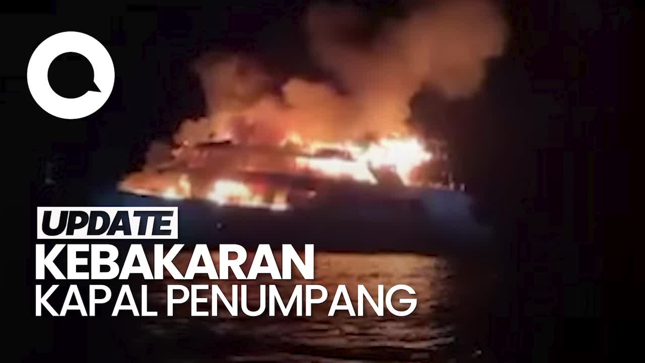 Video Kebakaran Kapal Penumpang di Perairan Labuan Bajo
